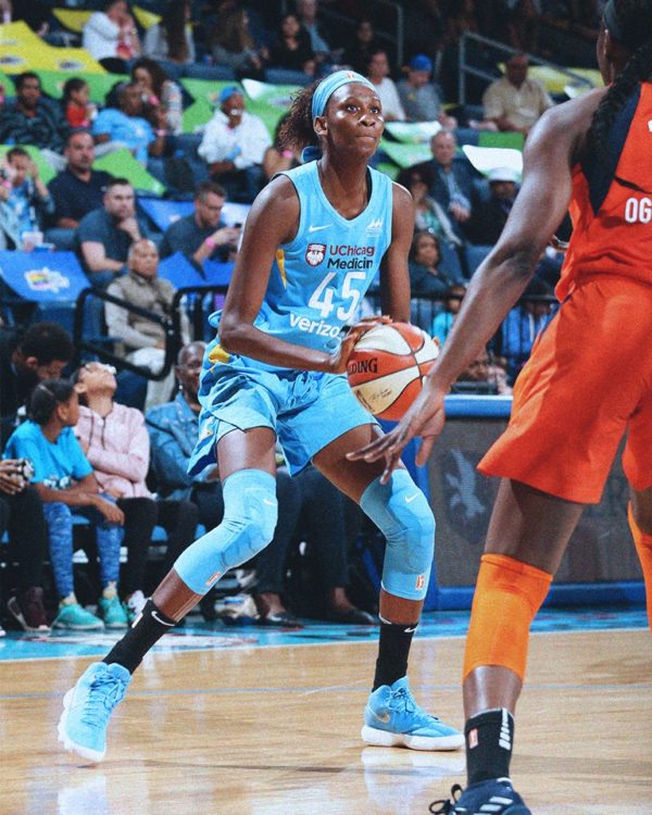 WNBA : Kiah STOKES va rester à Las Vegas, Astou NDOUR-FALL de retour ...